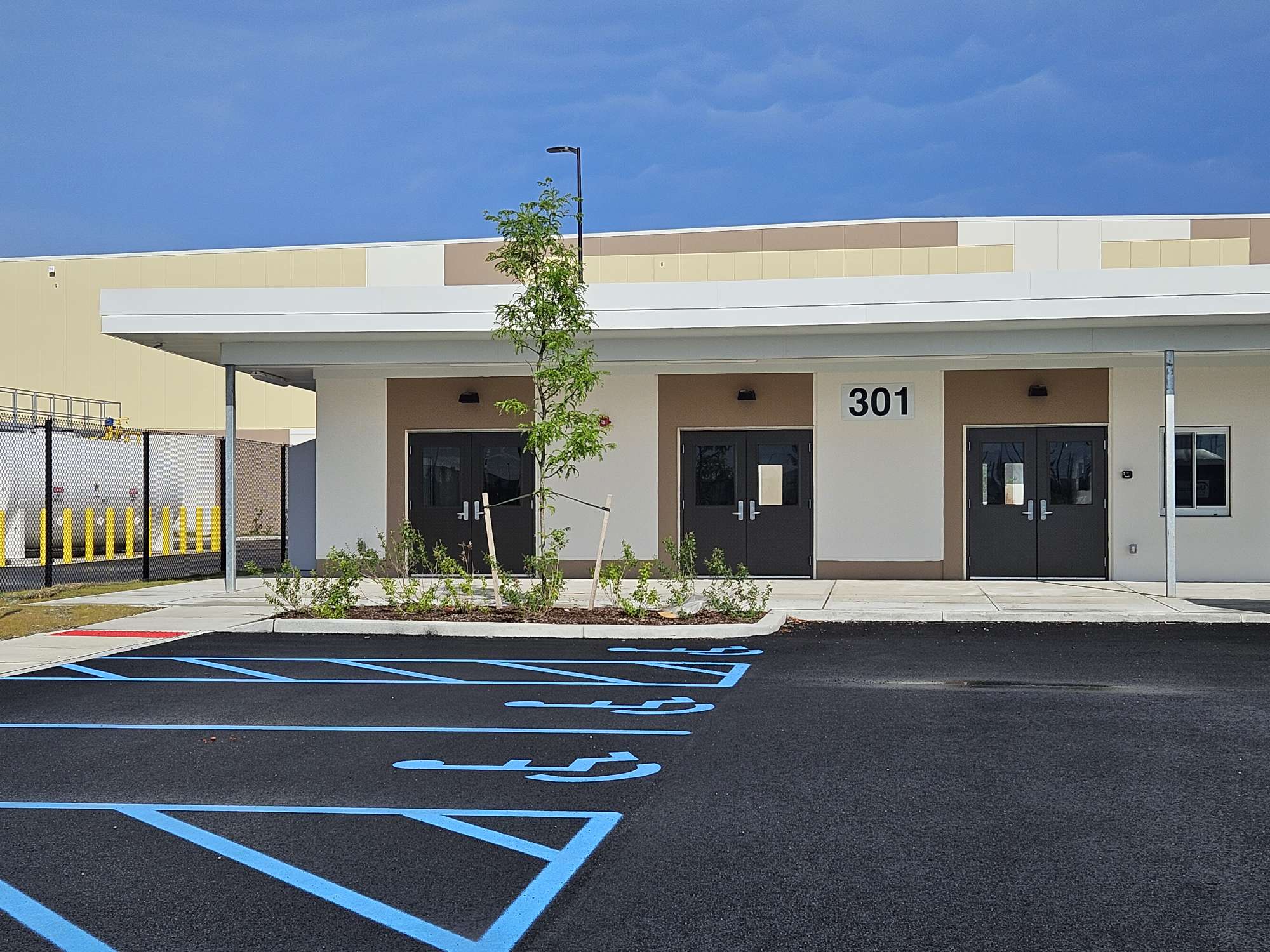 Massive State-Of-The-Art UPS Distribution Center Set to Open This Month ...